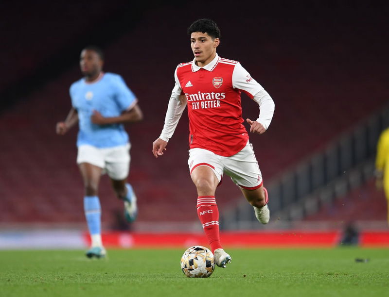 REPORT: Promising Arsenal academy product signs first professional contract